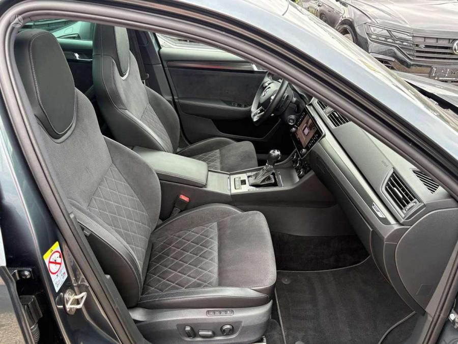 Grey Skoda SuperB 2021 in Vilnius, with an engine capacity of 0.00 L and mileage of 167 thousand km for 18300 €, photo 21 on AUTOMOTO.COM.LV