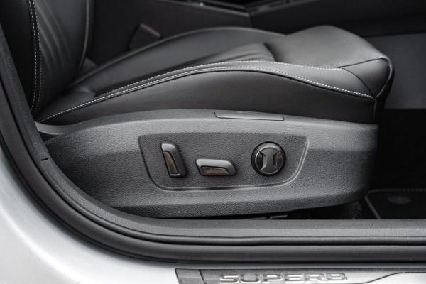 Grey Skoda SuperB 2022 in Riga, with an engine capacity of 2.00 L and mileage of 156 thousand km for 23900 €, photo 6 on AUTOMOTO.COM.LV