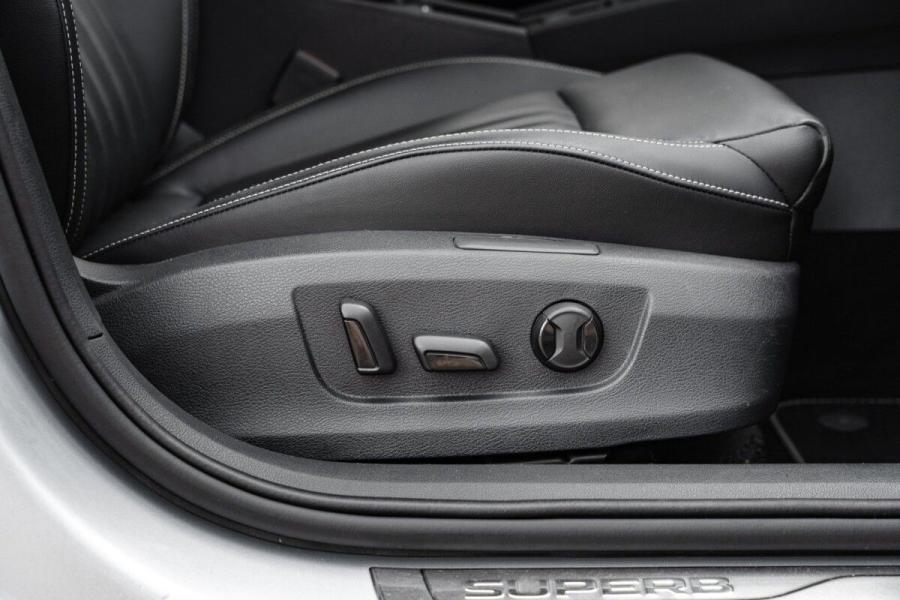 Pelēks Skoda SuperB 2022 Rīga, ar dzinēja tilpumu 2.00 L un nobraukumu 156 tūkst. km par 23900 €, foto 7 vietnē AUTOMOTO.COM.LV