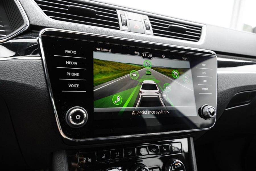 Pelēks Skoda SuperB 2022 Rīga, ar dzinēja tilpumu 2.00 L un nobraukumu 156 tūkst. km par 23900 €, foto 26 vietnē AUTOMOTO.COM.LV