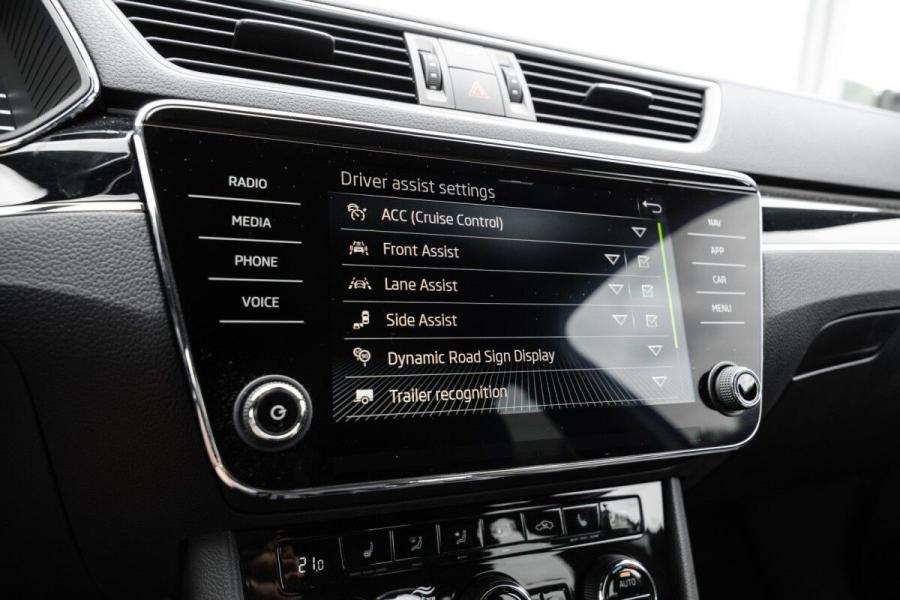 Pelēks Skoda SuperB 2022 Rīga, ar dzinēja tilpumu 2.00 L un nobraukumu 156 tūkst. km par 23900 €, foto 27 vietnē AUTOMOTO.COM.LV