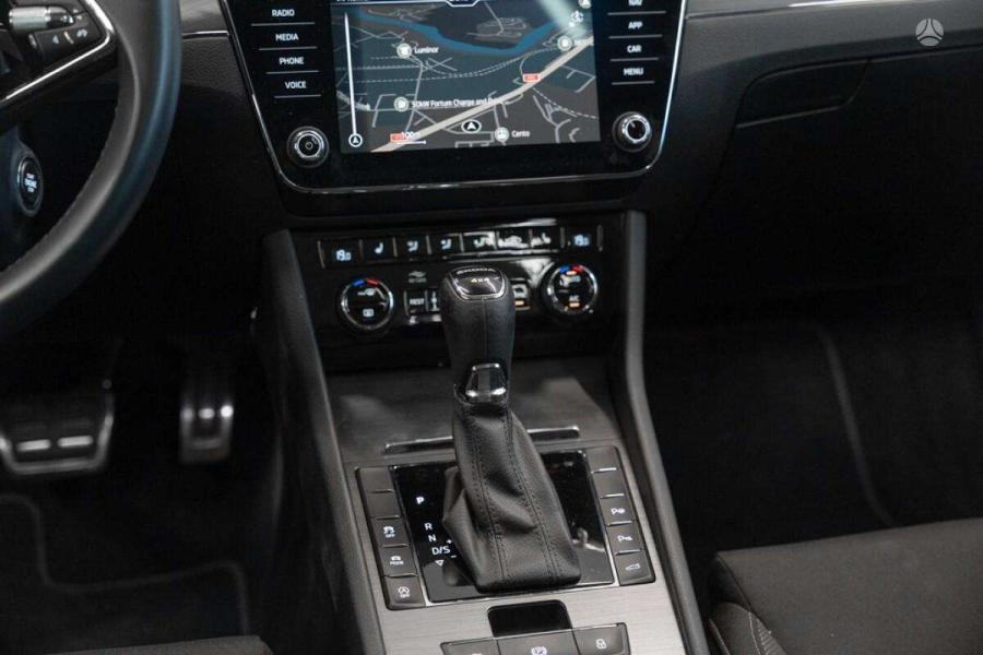 Grey Skoda SuperB 2022 in Vilnius, with an engine capacity of 2.00 L and mileage of 160 thousand km for 21900 €, photo 20 on AUTOMOTO.COM.LV