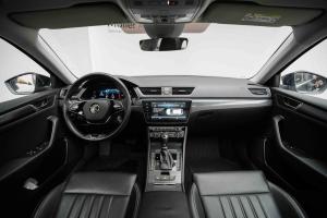 Grey Skoda SuperB 2022 in Peetri, with an engine capacity of 2.00 L and mileage of 113 thousand km for 27000 €, photo 8 on AUTOMOTO.COM.LV