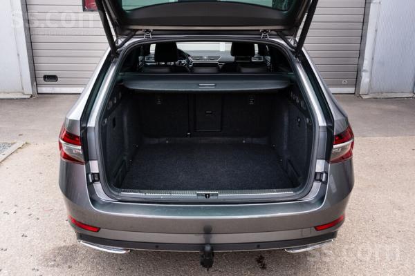 Grey Skoda SuperB 2022 in Jelgava, with an engine capacity of 2.00 L and mileage of 157 thousand km for 22650 €, photo 7 on AUTOMOTO.COM.LV