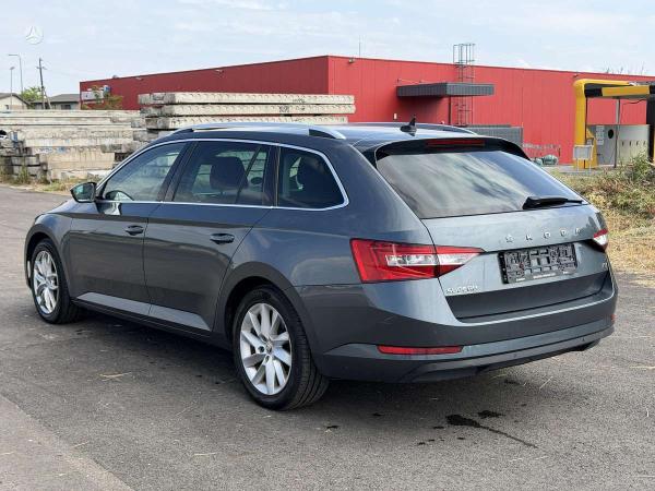 Grey Skoda SuperB 2022 in Kaunas, with an engine capacity of 1.40 L and mileage of 400 thousand km for 11950 €, photo 4 on AUTOMOTO.COM.LV