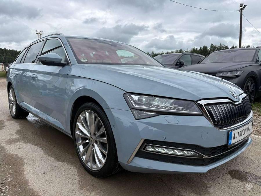 Grey Skoda SuperB 2022 in Vilnius, with an engine capacity of 0.00 L and mileage of 133 thousand km for 22500 €, photo 3 on AUTOMOTO.COM.LV