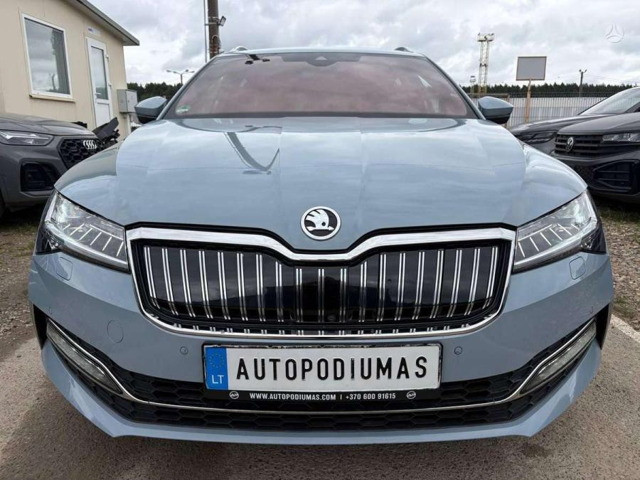 Grey Skoda SuperB 2022 in Vilnius, with an engine capacity of 0.00 L and mileage of 133 thousand km for 22500 €, photo 5 on AUTOMOTO.COM.LV