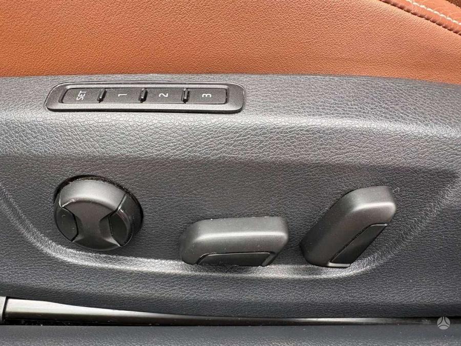 Grey Skoda SuperB 2022 in Vilnius, with an engine capacity of 0.00 L and mileage of 133 thousand km for 22500 €, photo 16 on AUTOMOTO.COM.LV