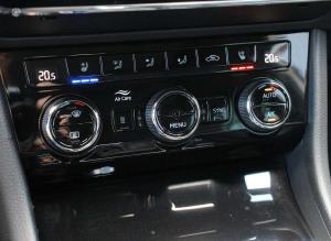 Pelēks Skoda SuperB 2022 Viļņa, ar dzinēja tilpumu 1.40 L un nobraukumu 88 tūkst. km par 25950 €, foto 15 vietnē AUTOMOTO.COM.LV