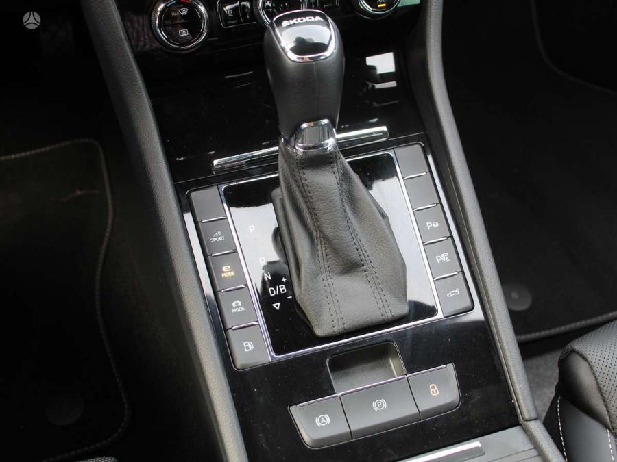 Pelēks Skoda SuperB 2022 Viļņa, ar dzinēja tilpumu 1.40 L un nobraukumu 88 tūkst. km par 25950 €, foto 16 vietnē AUTOMOTO.COM.LV