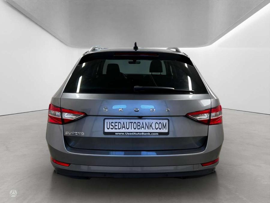 Pelēks Skoda SuperB 2022 Marijampole, ar dzinēja tilpumu 1.97 L un nobraukumu 179 tūkst. km par 16456 €, foto 6 vietnē AUTOMOTO.COM.LV