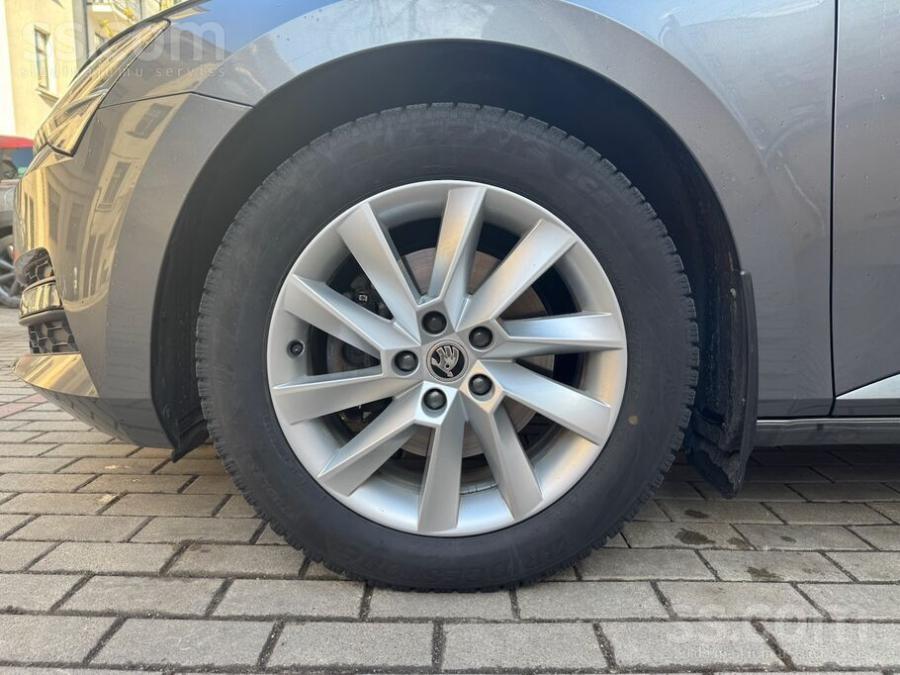 Grey Skoda SuperB 2022 in Riga, with an engine capacity of 1.50 L and mileage of 155 thousand km for 21500 €, photo 4 on AUTOMOTO.COM.LV