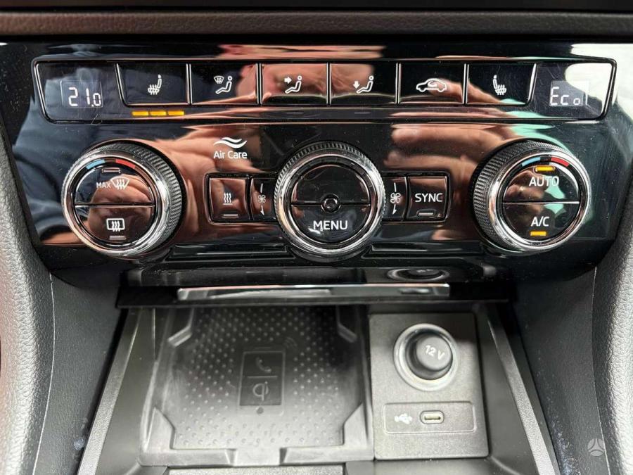 Pelēks Skoda SuperB 2022 Viļņa, ar dzinēja tilpumu 1.40 L un nobraukumu 109 tūkst. km par 22600 €, foto 27 vietnē AUTOMOTO.COM.LV