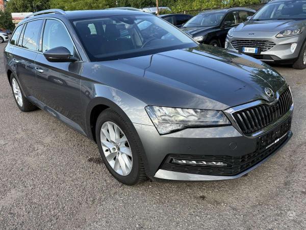Pelēks Skoda SuperB 2022 Viļņa, ar dzinēja tilpumu 1.97 L un nobraukumu 190 tūkst. km par 14800 €, foto 2 vietnē AUTOMOTO.COM.LV