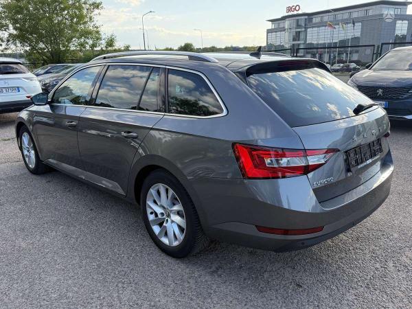 Pelēks Skoda SuperB 2022 Viļņa, ar dzinēja tilpumu 1.97 L un nobraukumu 190 tūkst. km par 14800 €, foto 4 vietnē AUTOMOTO.COM.LV