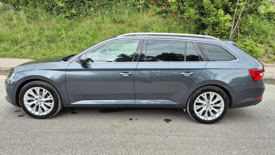 Grey Skoda SuperB 2022 in Vilnius, with an engine capacity of 0.00 L and mileage of 112 thousand km for 17666 €, photo 6 on AUTOMOTO.COM.LV