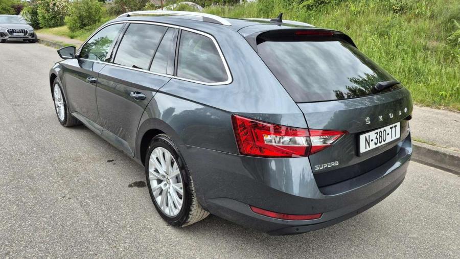 Grey Skoda SuperB 2022 in Vilnius, with an engine capacity of 0.00 L and mileage of 112 thousand km for 17666 €, photo 8 on AUTOMOTO.COM.LV