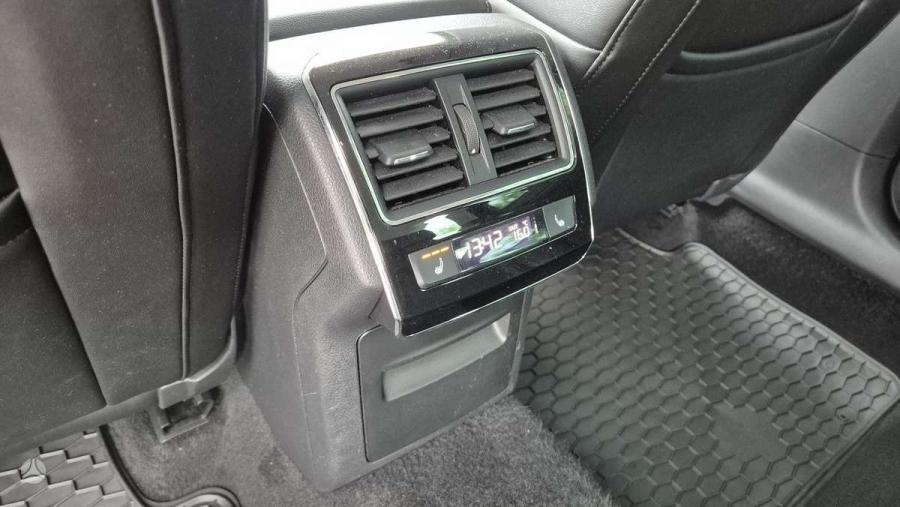 Grey Skoda SuperB 2022 in Vilnius, with an engine capacity of 0.00 L and mileage of 112 thousand km for 17666 €, photo 16 on AUTOMOTO.COM.LV