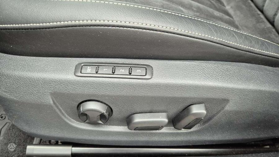 Grey Skoda SuperB 2022 in Vilnius, with an engine capacity of 0.00 L and mileage of 112 thousand km for 17666 €, photo 27 on AUTOMOTO.COM.LV