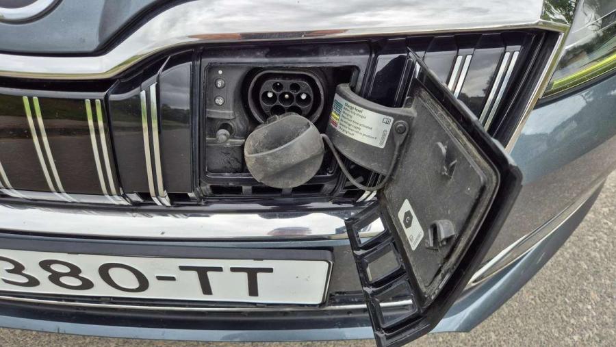 Grey Skoda SuperB 2022 in Vilnius, with an engine capacity of 0.00 L and mileage of 112 thousand km for 17666 €, photo 32 on AUTOMOTO.COM.LV