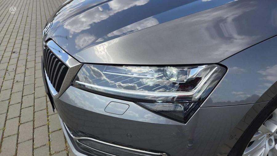 Pelēks Skoda SuperB 2022 Marijampole, ar dzinēja tilpumu 1.97 L un nobraukumu 195 tūkst. km par 17182 €, foto 3 vietnē AUTOMOTO.COM.LV