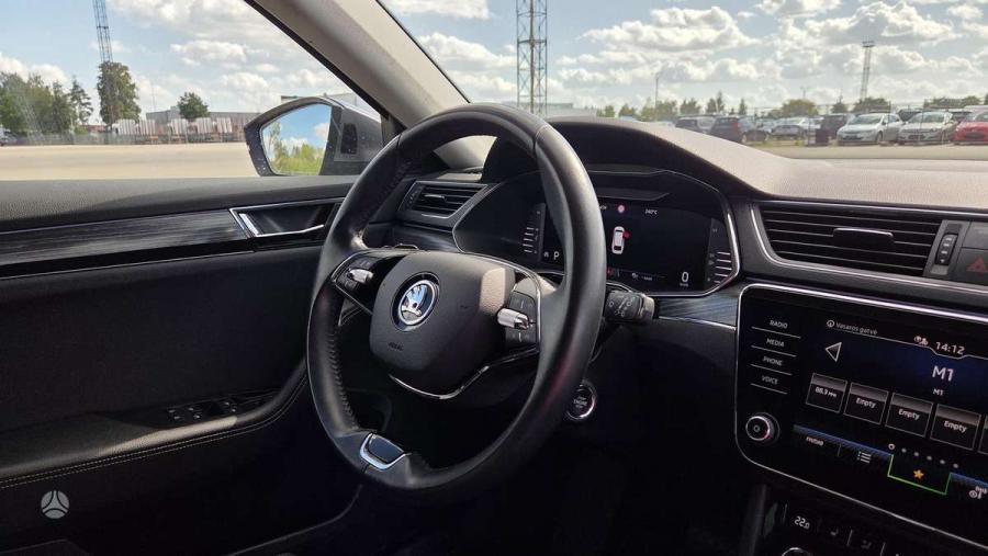 Pelēks Skoda SuperB 2022 Marijampole, ar dzinēja tilpumu 1.97 L un nobraukumu 195 tūkst. km par 17182 €, foto 17 vietnē AUTOMOTO.COM.LV