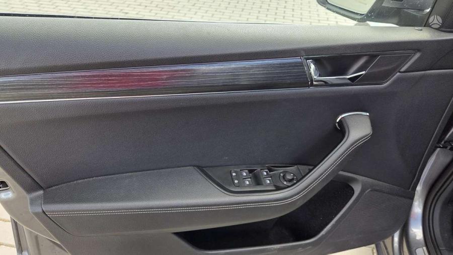 Pelēks Skoda SuperB 2022 Marijampole, ar dzinēja tilpumu 1.97 L un nobraukumu 195 tūkst. km par 17182 €, foto 25 vietnē AUTOMOTO.COM.LV