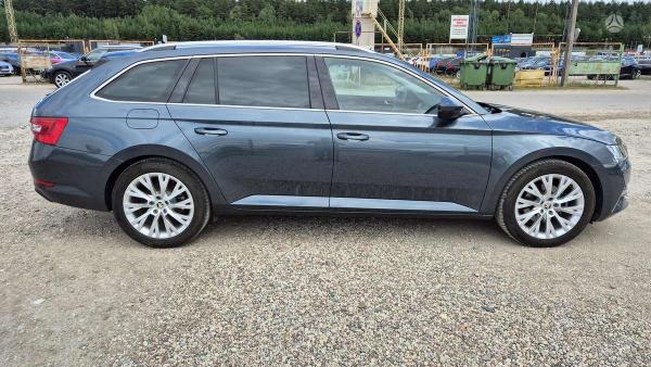Pelēks Skoda SuperB 2022 Viļņa, ar dzinēja tilpumu 1.40 L un nobraukumu 190 tūkst. km par 17400 €, foto 5 vietnē AUTOMOTO.COM.LV