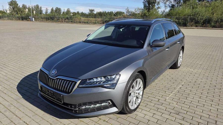 Grey Skoda SuperB 2022 in Marijampole, with an engine capacity of 1.97 L and mileage of 195 thousand km for 17182 €, photo 1 on AUTOMOTO.COM.LV