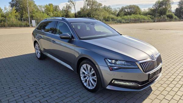 Grey Skoda SuperB 2022 in Marijampole, with an engine capacity of 1.97 L and mileage of 195 thousand km for 17182 €, photo 3 on AUTOMOTO.COM.LV