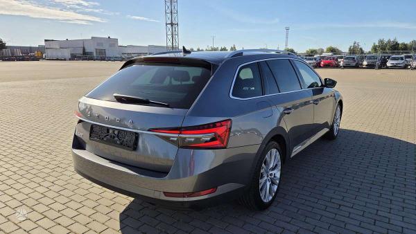 Grey Skoda SuperB 2022 in Marijampole, with an engine capacity of 1.97 L and mileage of 195 thousand km for 17182 €, photo 4 on AUTOMOTO.COM.LV