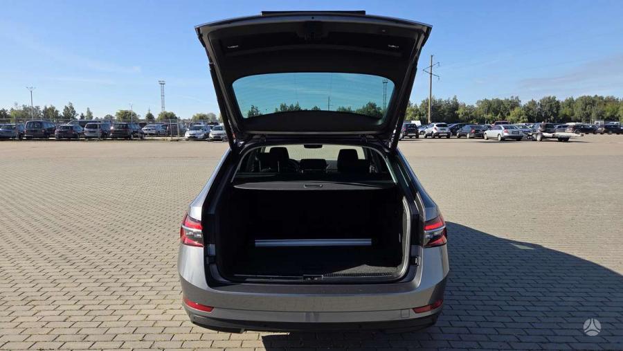 Grey Skoda SuperB 2022 in Marijampole, with an engine capacity of 1.97 L and mileage of 195 thousand km for 17182 €, photo 8 on AUTOMOTO.COM.LV