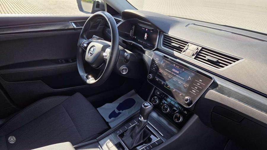 Grey Skoda SuperB 2022 in Marijampole, with an engine capacity of 1.97 L and mileage of 195 thousand km for 17182 €, photo 17 on AUTOMOTO.COM.LV