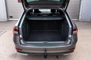 Grey Skoda SuperB 2022 in Jelgava, with an engine capacity of 2.00 L and mileage of 157 thousand km for 22650 €, photo 9 on AUTOMOTO.COM.LV