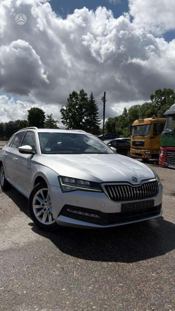 Grey Skoda SuperB 2022 in Kaunas, with an engine capacity of 1.50 L and mileage of 148 thousand km for 15307 €, photo 3 on AUTOMOTO.COM.LV