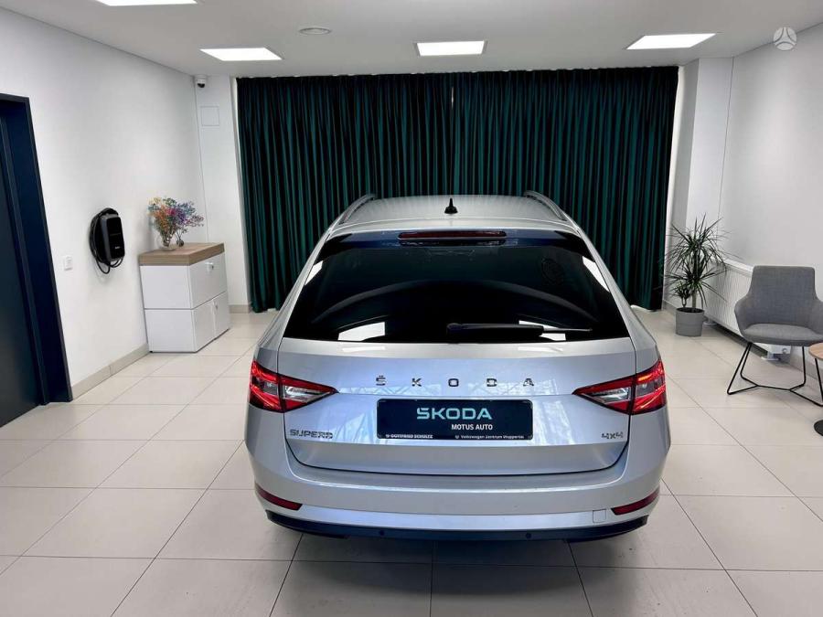 Grey Skoda SuperB 2022 in Vilnius, with an engine capacity of 1.97 L and mileage of 162 thousand km for 18000 €, photo 7 on AUTOMOTO.COM.LV