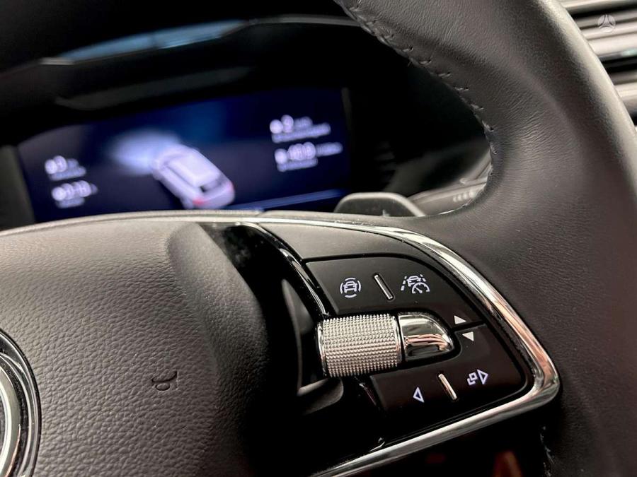 Grey Skoda SuperB 2022 in Vilnius, with an engine capacity of 1.97 L and mileage of 162 thousand km for 18000 €, photo 18 on AUTOMOTO.COM.LV