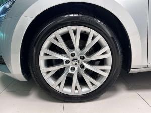 Grey Skoda SuperB 2022 in Vilnius, with an engine capacity of 1.97 L and mileage of 162 thousand km for 18000 €, photo 31 on AUTOMOTO.COM.LV