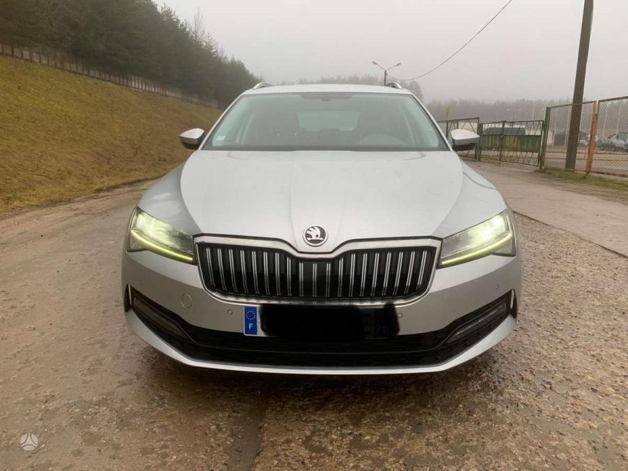 Grey Skoda SuperB 2023 in Vilnius, with an engine capacity of 2.00 L and mileage of 190 thousand km for 16300 €, photo 2 on AUTOMOTO.COM.LV