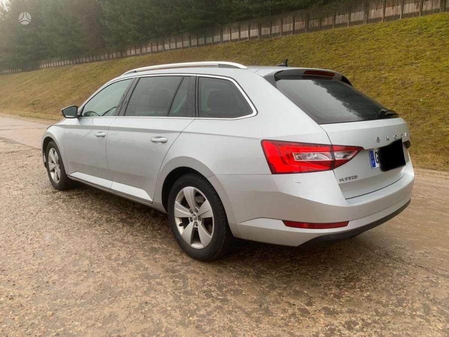 Grey Skoda SuperB 2023 in Vilnius, with an engine capacity of 2.00 L and mileage of 190 thousand km for 16300 €, photo 8 on AUTOMOTO.COM.LV