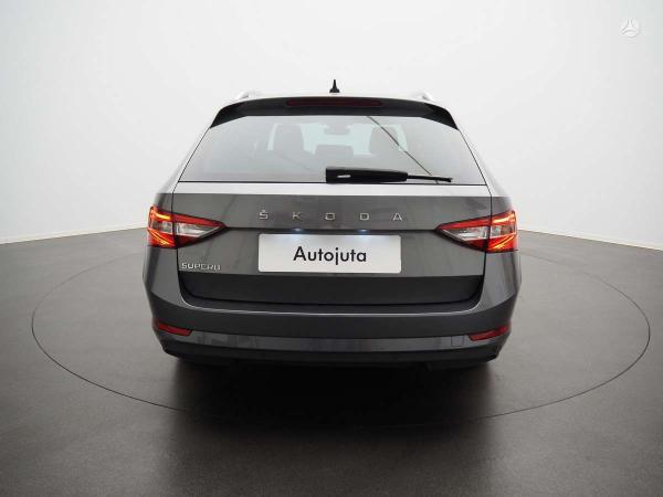 Grey Skoda SuperB 2023 in Vilnius, with an engine capacity of 1.97 L and mileage of 205 thousand km for 15800 €, photo 5 on AUTOMOTO.COM.LV