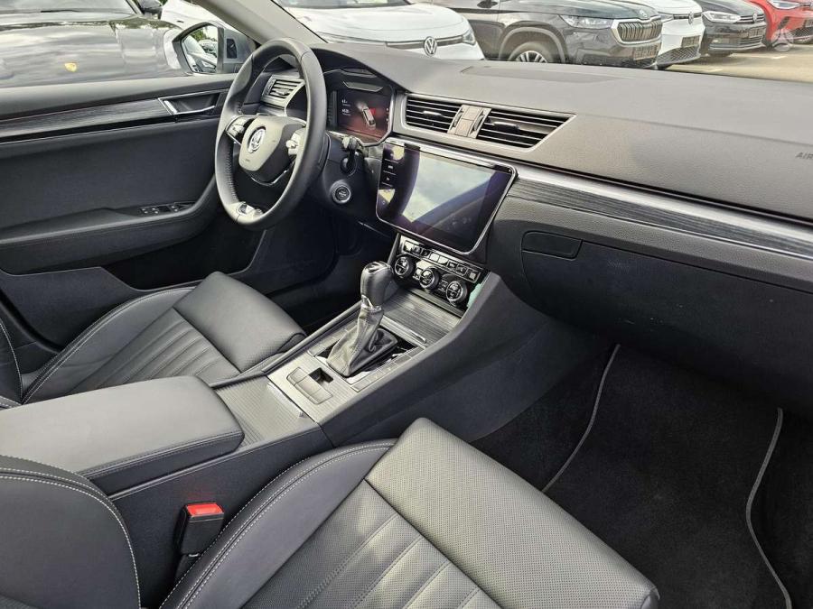 Pelēks Skoda SuperB 2023 Viļņa, ar dzinēja tilpumu 1.97 L un nobraukumu 86 tūkst. km par 23500 €, foto 12 vietnē AUTOMOTO.COM.LV