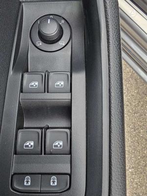 Pelēks Skoda SuperB 2023 Viļņa, ar dzinēja tilpumu 1.97 L un nobraukumu 86 tūkst. km par 23500 €, foto 31 vietnē AUTOMOTO.COM.LV