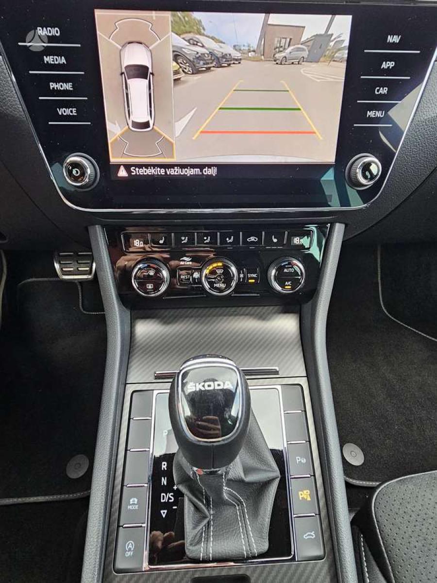 Pelēks Skoda SuperB 2023 Viļņa, ar dzinēja tilpumu 1.97 L un nobraukumu 180 tūkst. km par 21500 €, foto 18 vietnē AUTOMOTO.COM.LV
