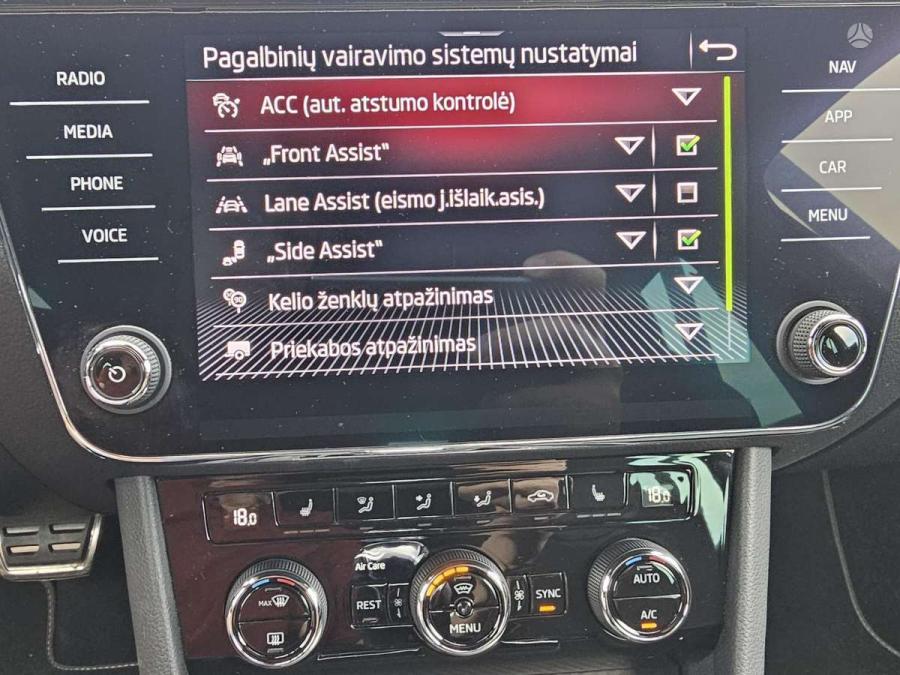 Pelēks Skoda SuperB 2023 Viļņa, ar dzinēja tilpumu 1.97 L un nobraukumu 180 tūkst. km par 21500 €, foto 22 vietnē AUTOMOTO.COM.LV