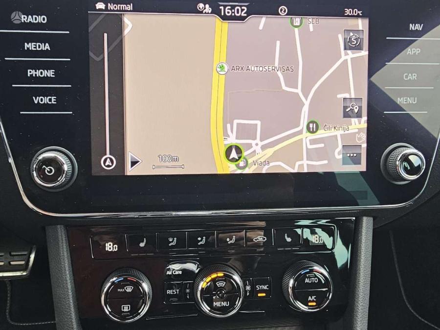 Pelēks Skoda SuperB 2023 Viļņa, ar dzinēja tilpumu 1.97 L un nobraukumu 180 tūkst. km par 21500 €, foto 26 vietnē AUTOMOTO.COM.LV