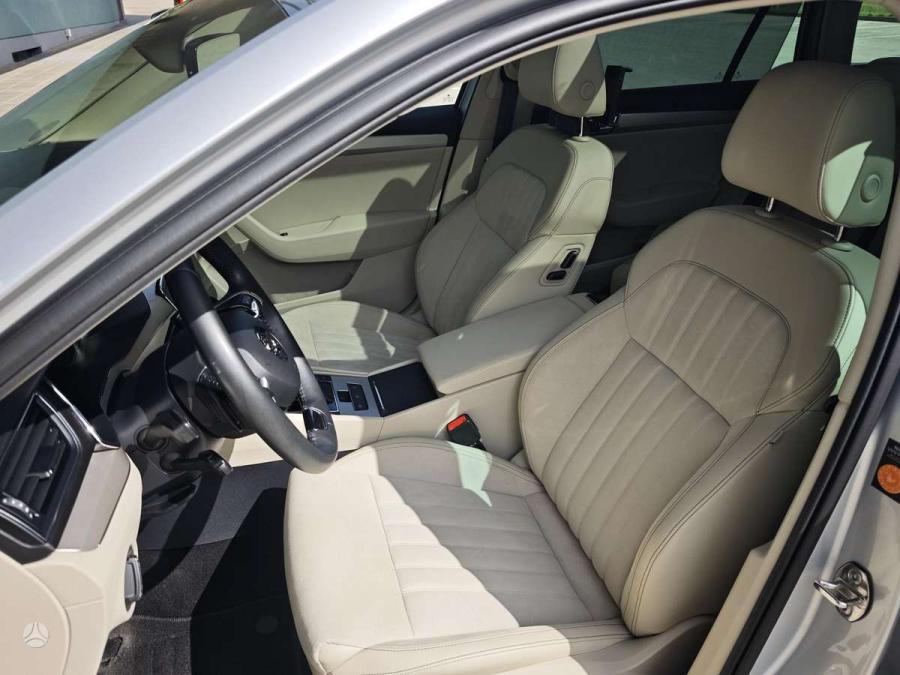 Pelēks Skoda SuperB 2023 Viļņa, ar dzinēja tilpumu 1.97 L un nobraukumu 157 tūkst. km par 21600 €, foto 23 vietnē AUTOMOTO.COM.LV