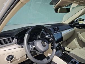 Pelēks Skoda SuperB 2023 Viļņa, ar dzinēja tilpumu 1.97 L un nobraukumu 157 tūkst. km par 21600 €, foto 24 vietnē AUTOMOTO.COM.LV