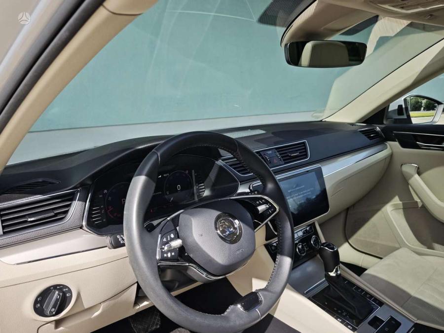 Pelēks Skoda SuperB 2023 Viļņa, ar dzinēja tilpumu 1.97 L un nobraukumu 157 tūkst. km par 21600 €, foto 24 vietnē AUTOMOTO.COM.LV