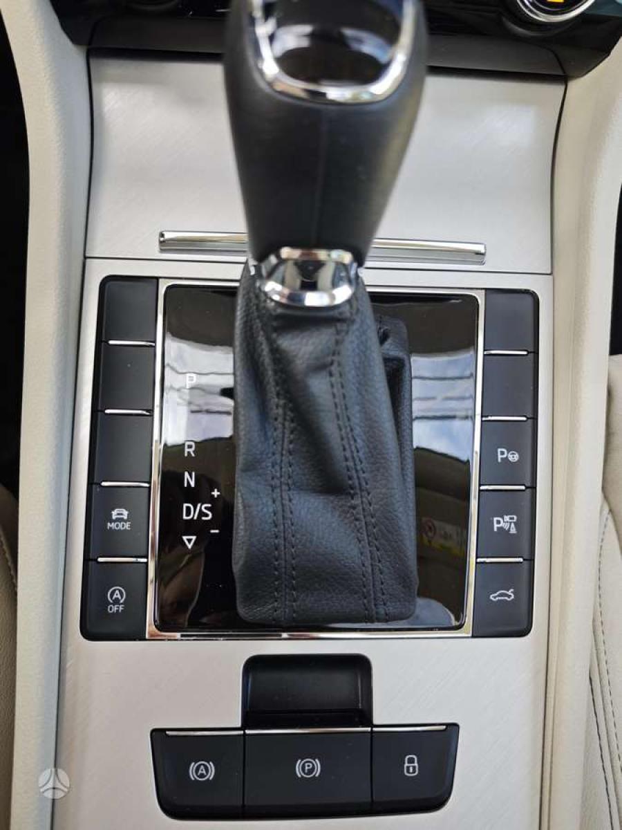 Pelēks Skoda SuperB 2023 Viļņa, ar dzinēja tilpumu 1.97 L un nobraukumu 157 tūkst. km par 21600 €, foto 27 vietnē AUTOMOTO.COM.LV